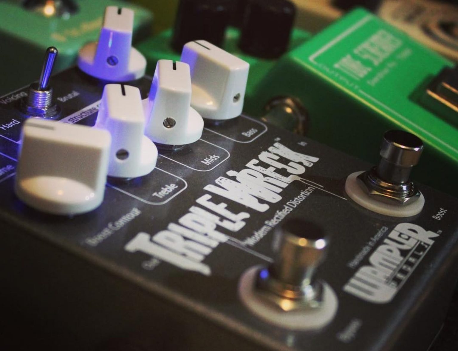 5 Best Distortion Pedals for Metal Reviewed in Detail [Jul. 2020]
